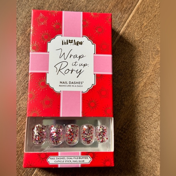 Red Aspen | Makeup | Red Aspen Nail Dashes Short Square In Wrap It Up ...